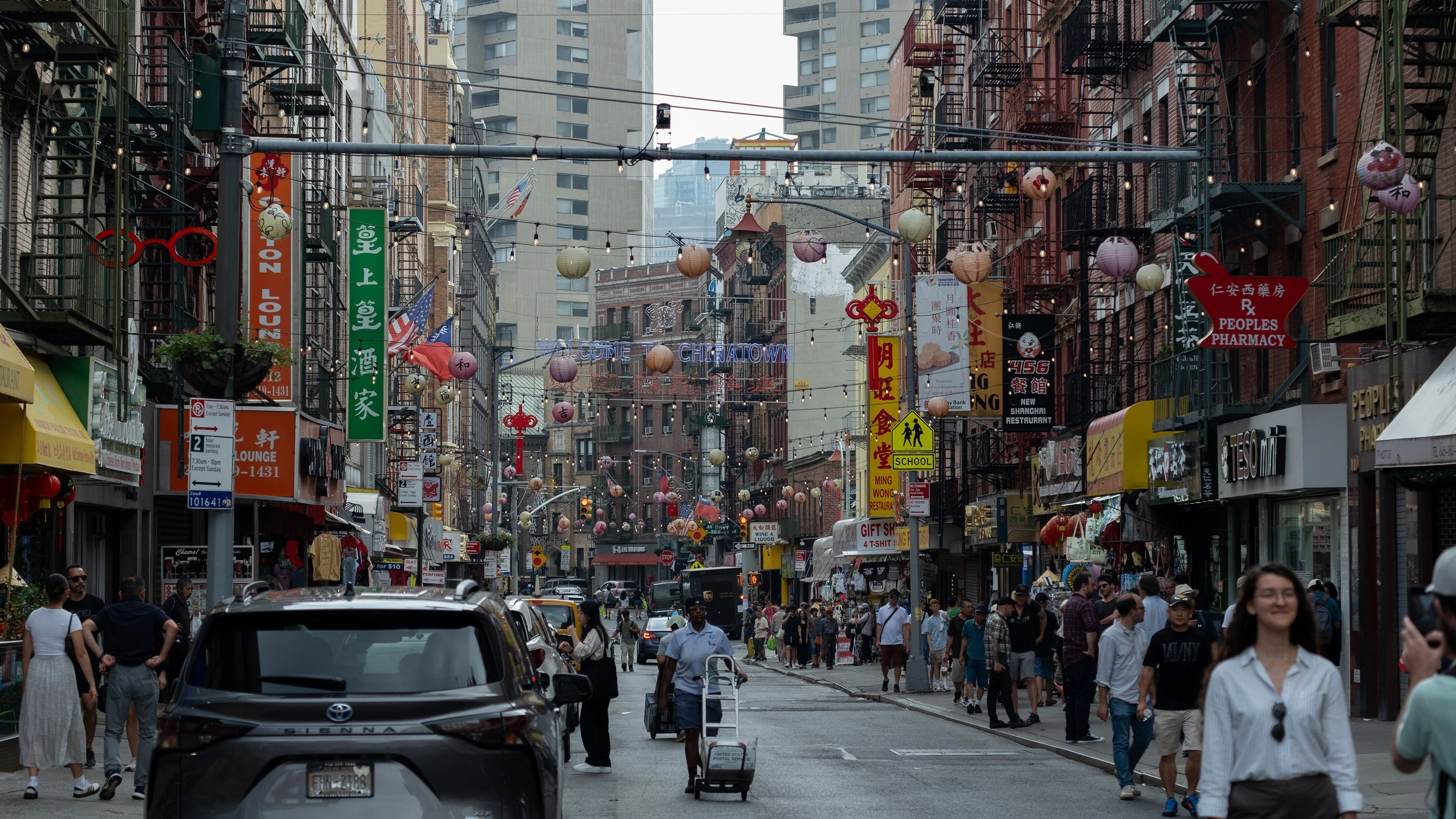 A Summer of Documentary Portraits: Exploring New York City with Janette ...